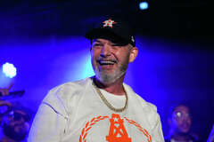 Paul Masson giving away Johnny Dang chain and Paul Wall tickets