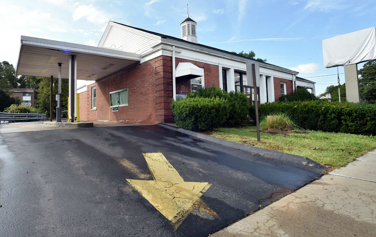 Glenbrook group asks Stamford board to reconsider drive-thru Dunkin'