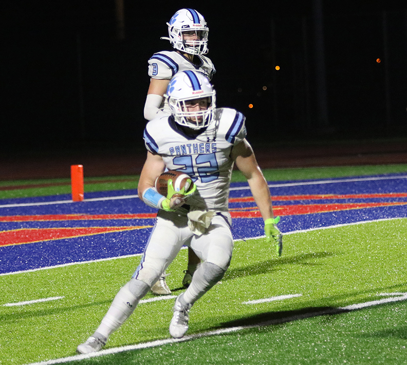 Talley's four TDs lead Jersey past CM; No 10 Roxana blanks columbia