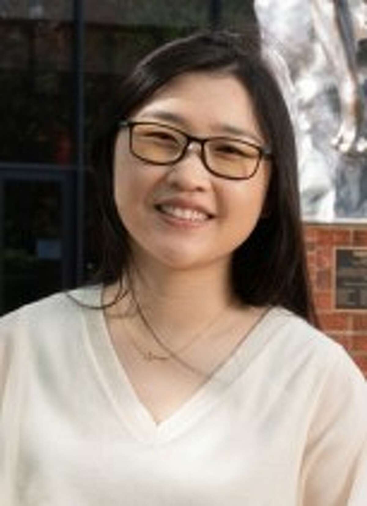 SIUE mourns loss of young professor after brave cancer battle
