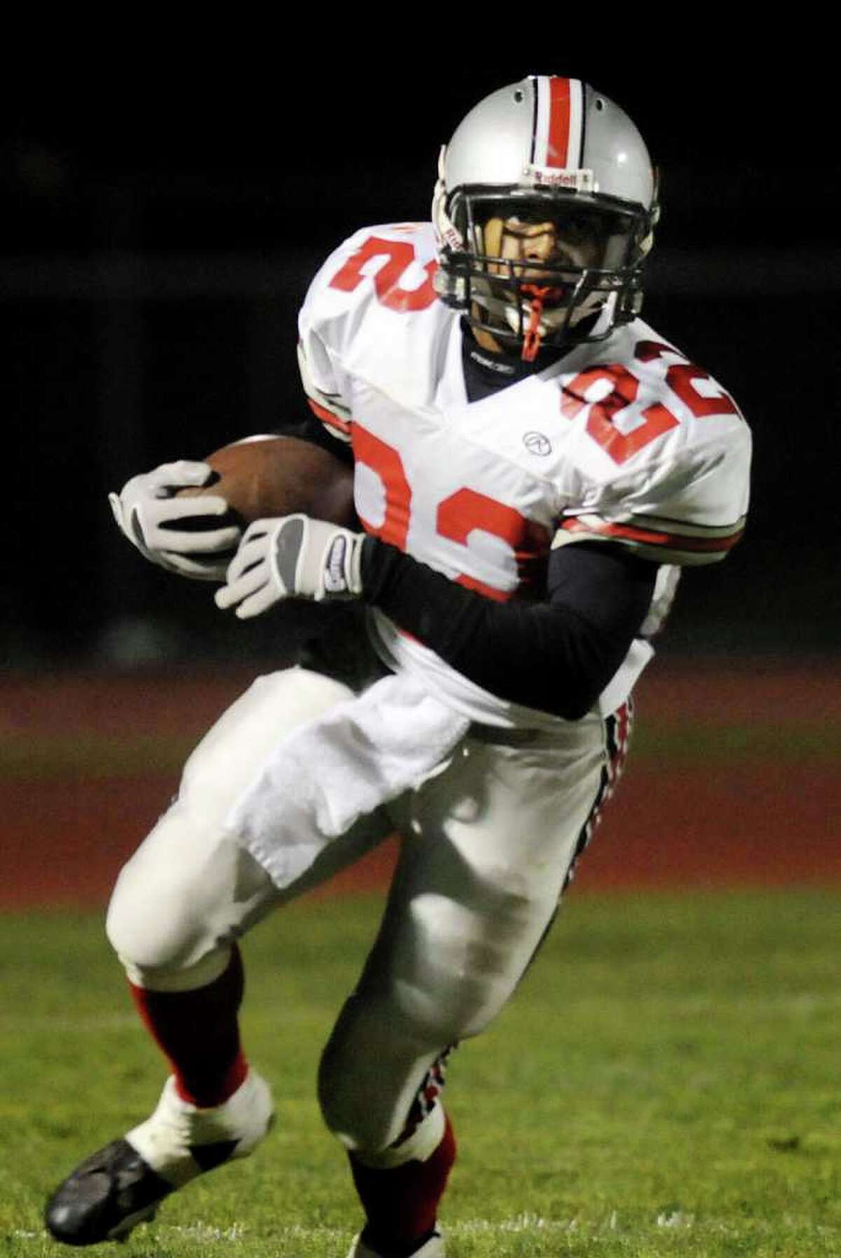 Niskayuna escapes with win