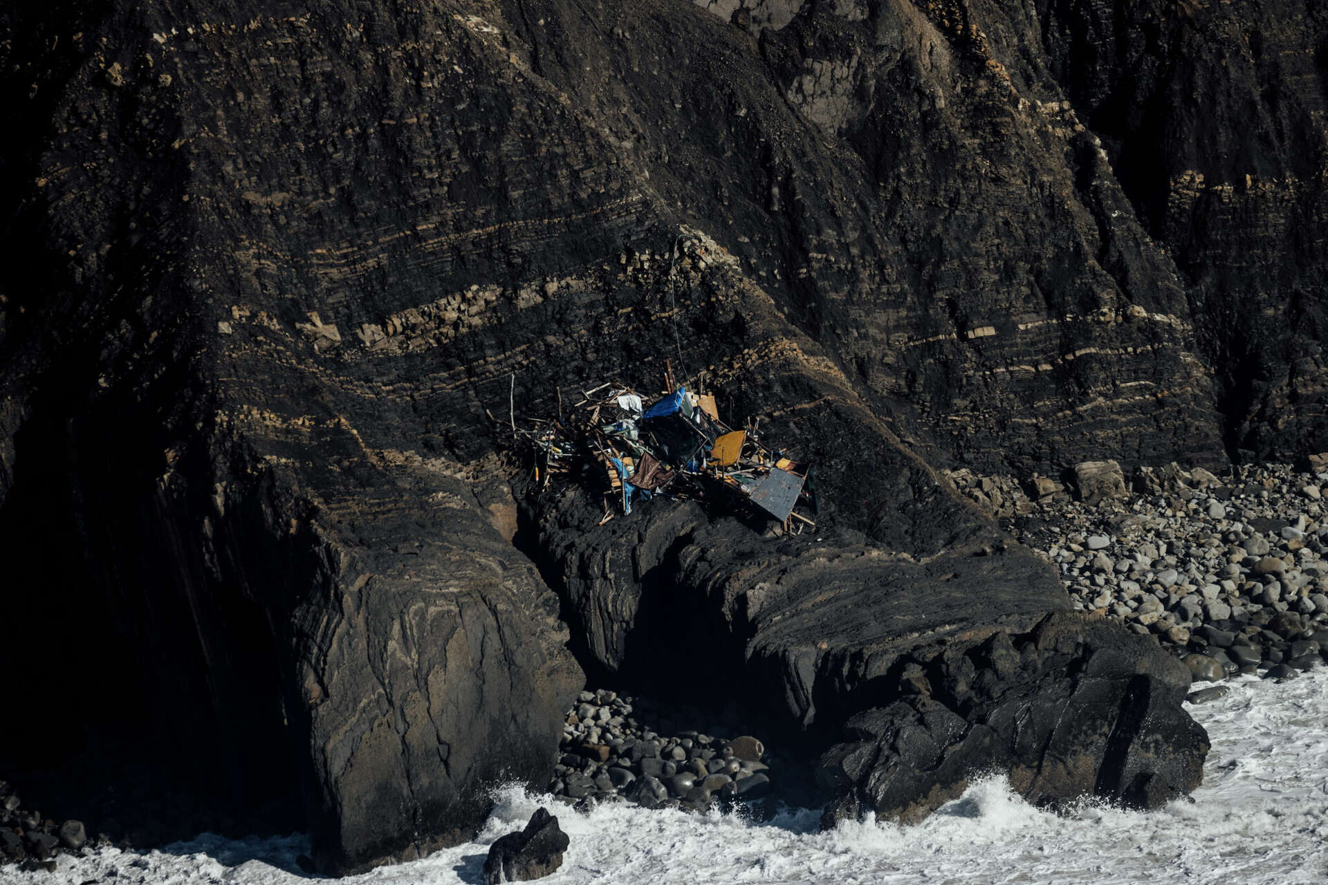 Mysterious shack on Bay Area cliff may be inhabited by hermit