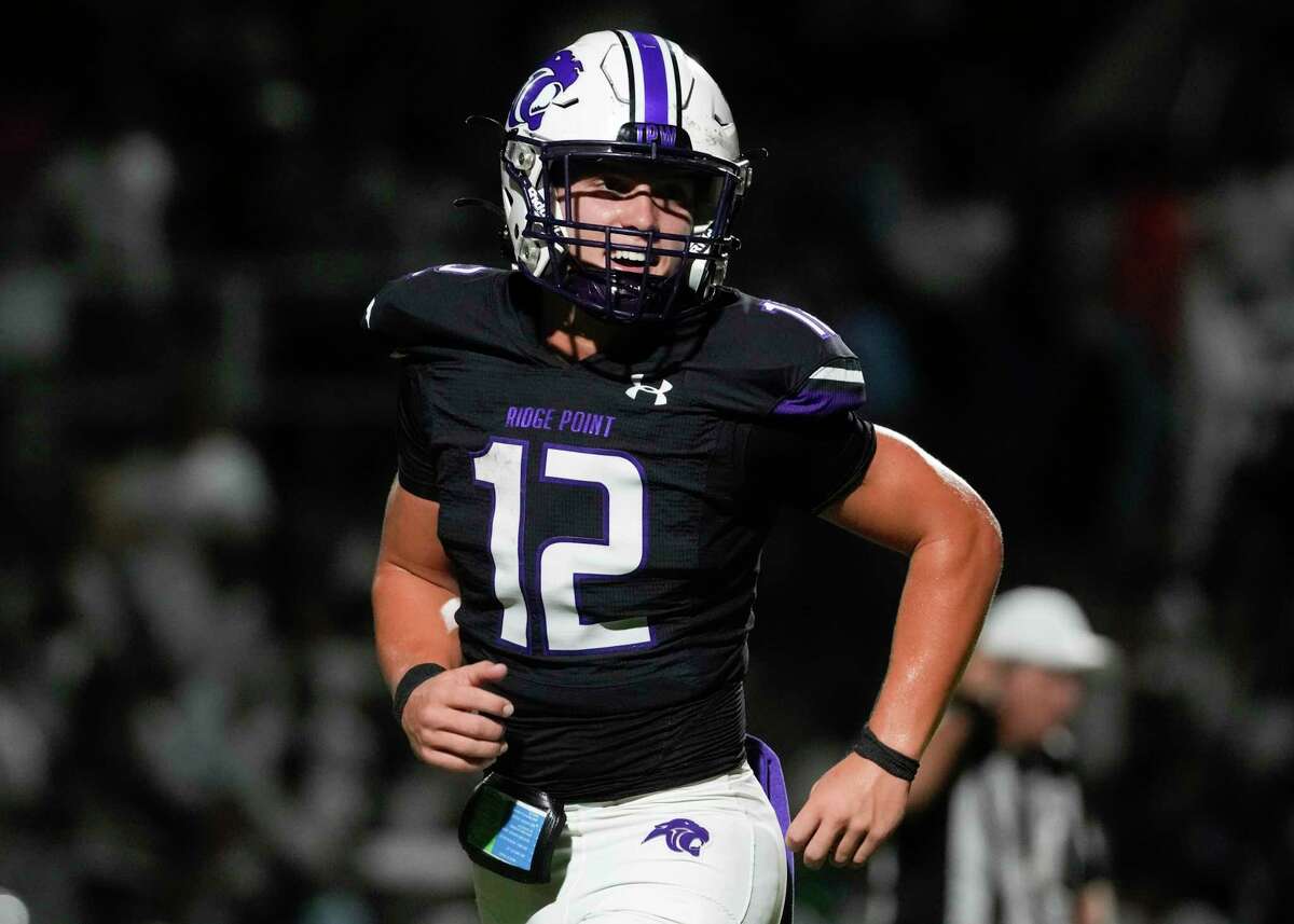 Ridge Point Panthers edge Hightower Hurricanes in 20-6A showdown