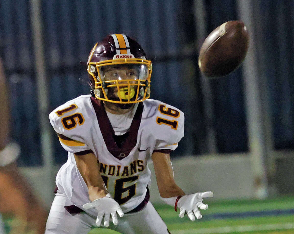 Harlandale football holds off Sam Houston in 14-5A-II opener