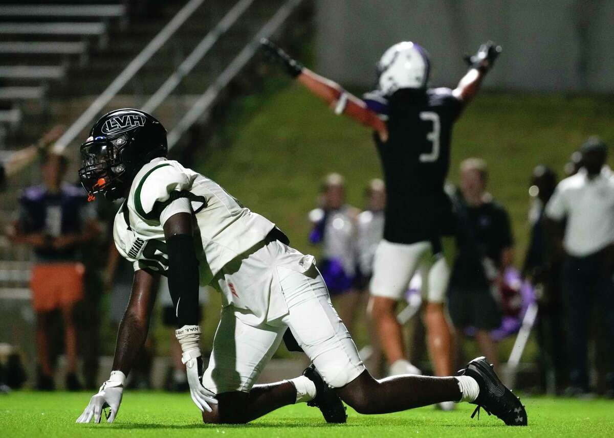 Ridge Point Panthers edge Hightower Hurricanes in 20-6A showdown
