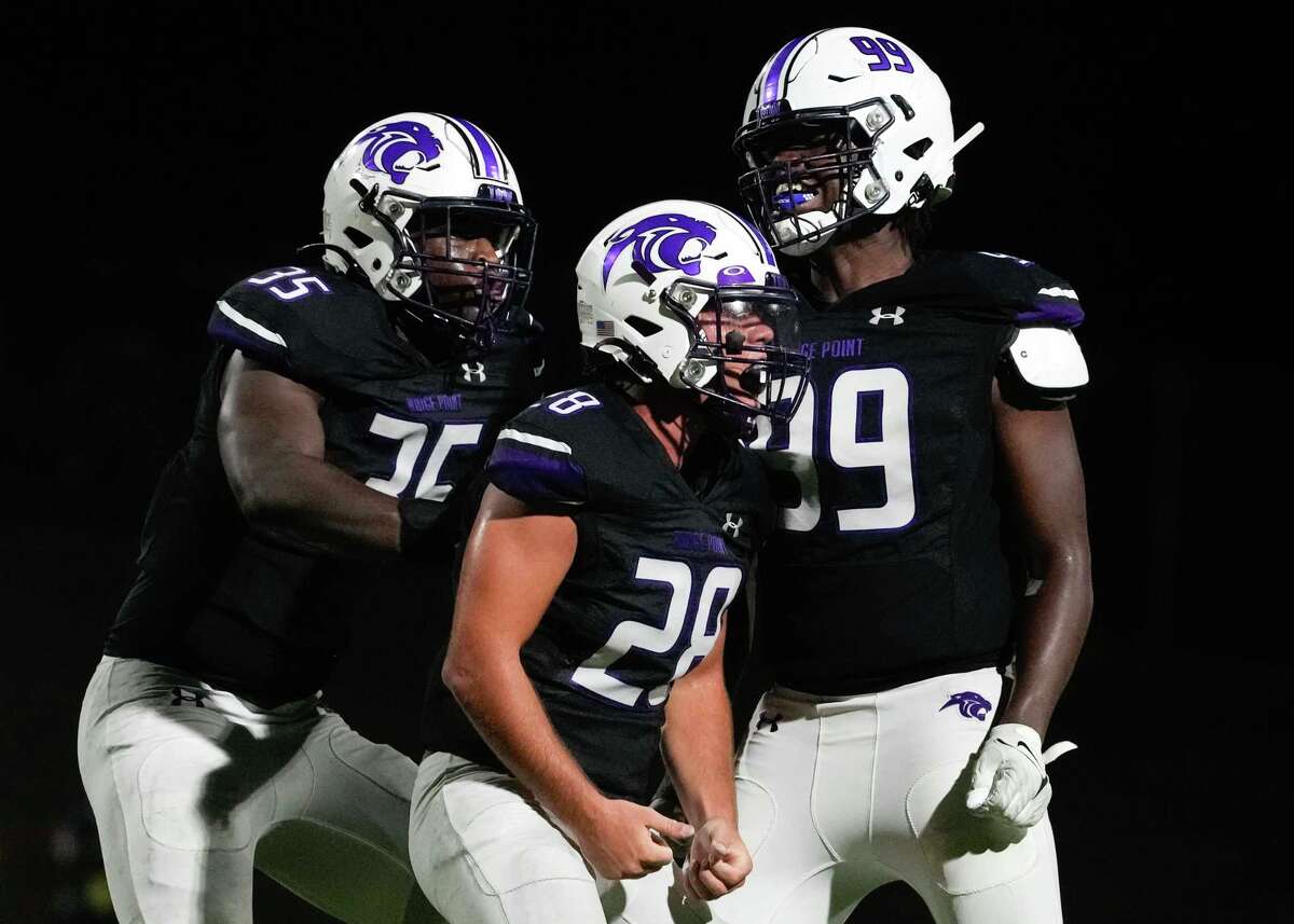 Ridge Point Panthers edge Hightower Hurricanes in 20-6A showdown
