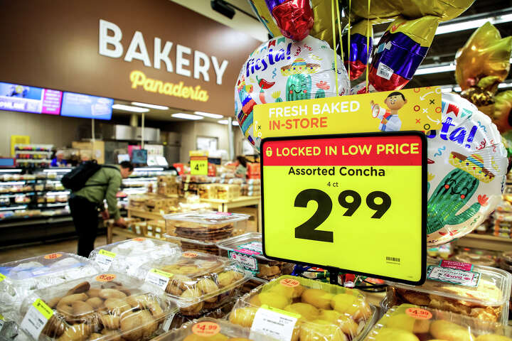 Kroger debuts first-of-its-kind Hispanic grocery store in Houston