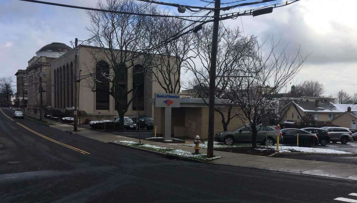 Greenwich developer withdraws smaller plan, adds more units