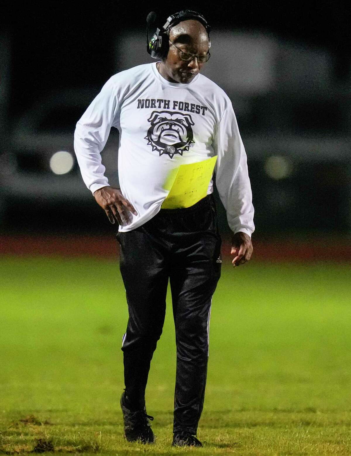 Columbus Cardinals rout North Forest Bulldogs to remain unbeaten