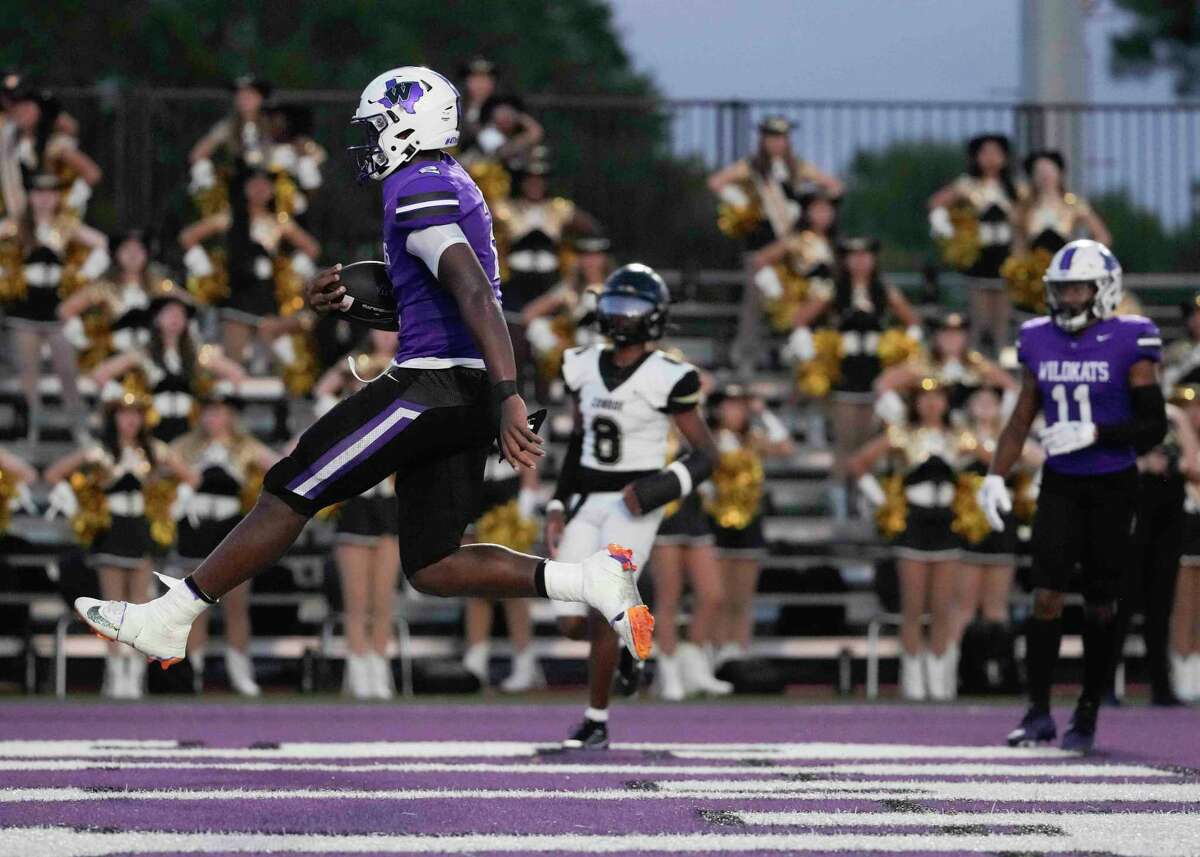Willis Wildkats stay undefeated with win over Conroe Tigers