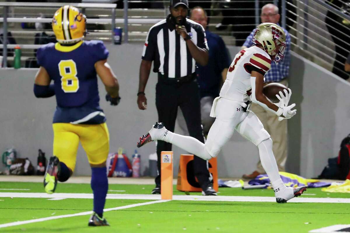 Cy Ranch rolls past Cy Woods; Owen Cossette accounts for 9 TDs