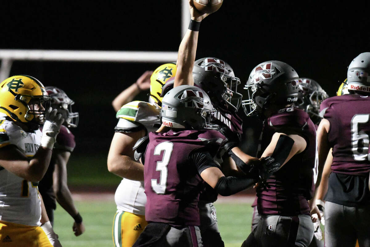 Naugatuck High's Jett Hall runs for 264 yards to beat Holy Cross