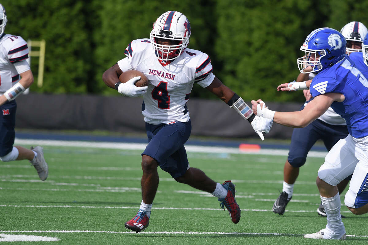 Darien football defeated Brien McMahon-Norwalk in an FCIAC game