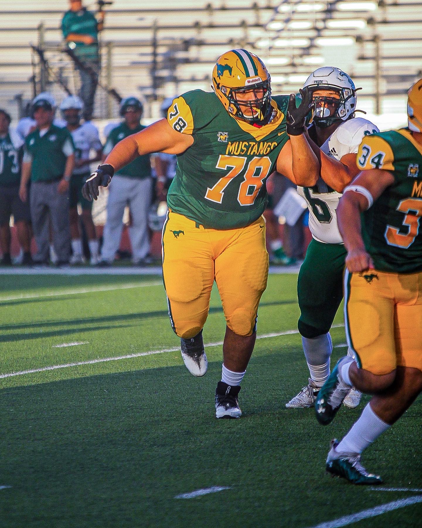 Lightning delays Nixon's football game against Eagle Pass Winn