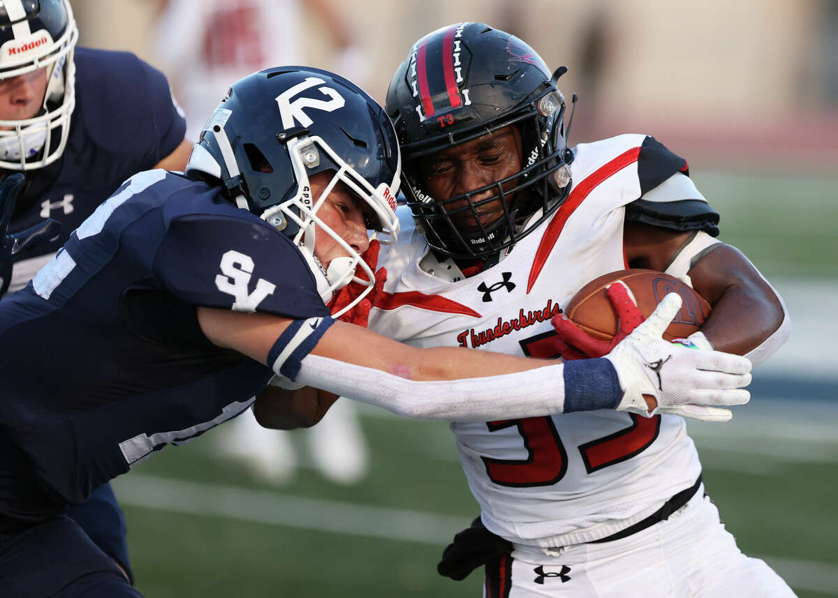 Smithson Valley outlasts Wagner for coach Larry Hill's 300th win