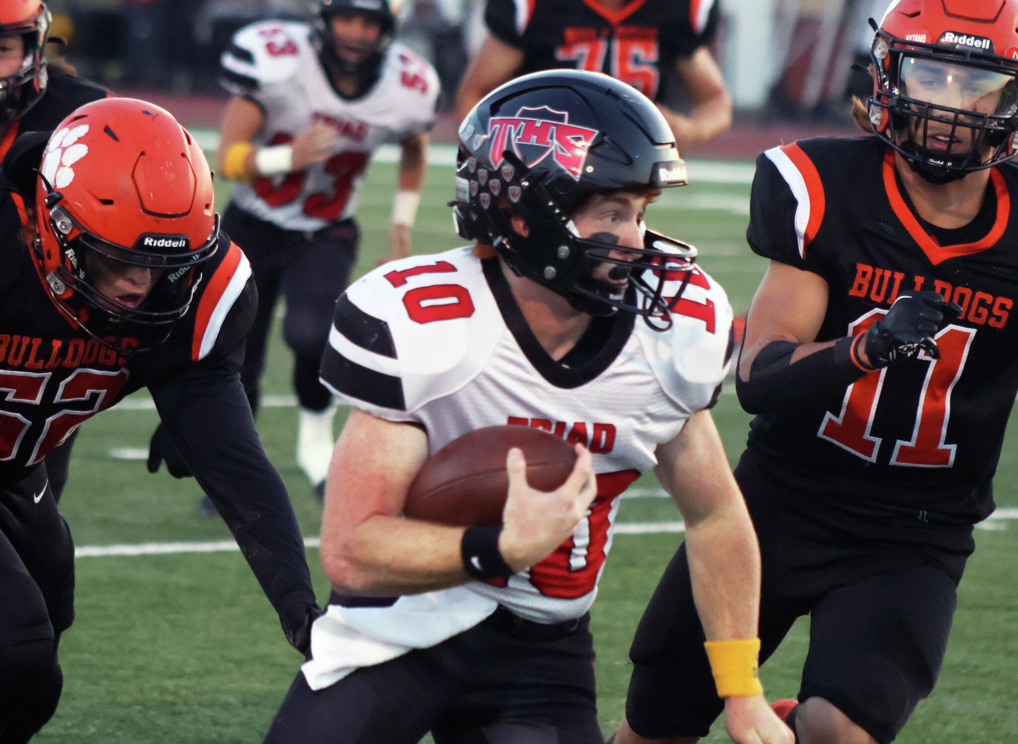 30 metro-east high school football players to know for 2024 season