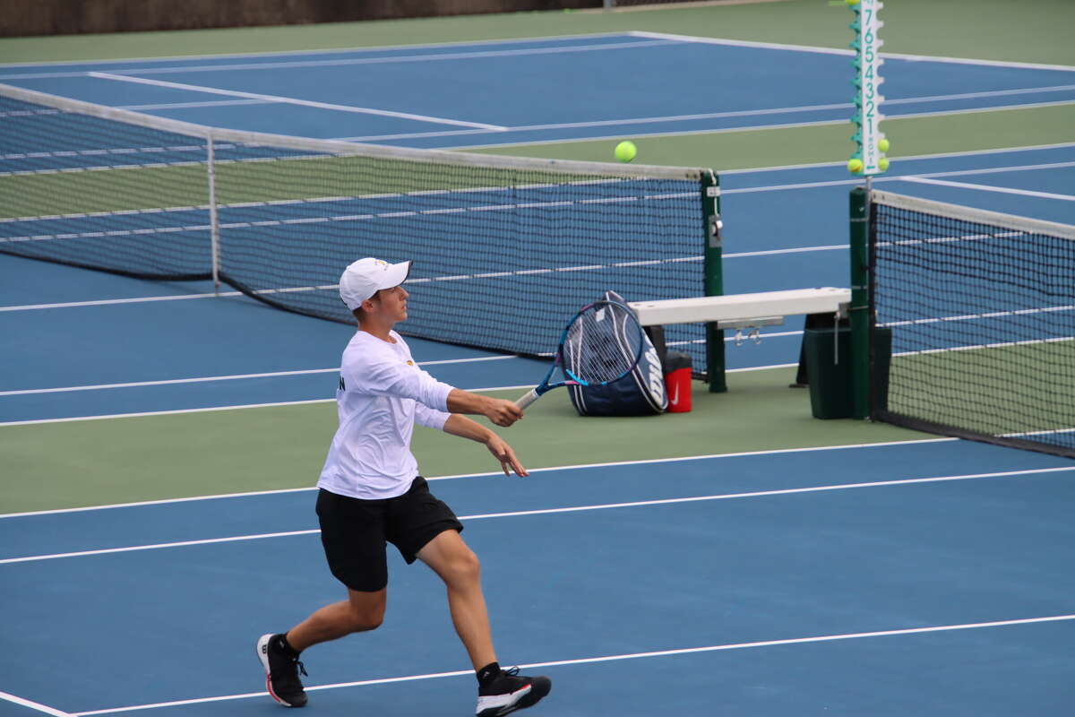 Dow tennis has sights set on state title repeat