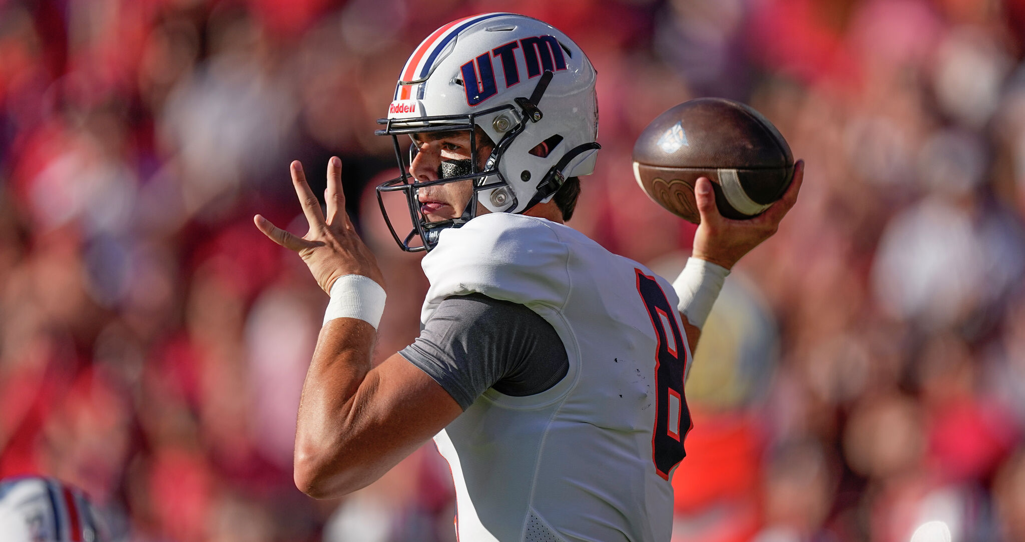 NCAA football: Houston Christian falls to Kinkead Dent, UT Martin