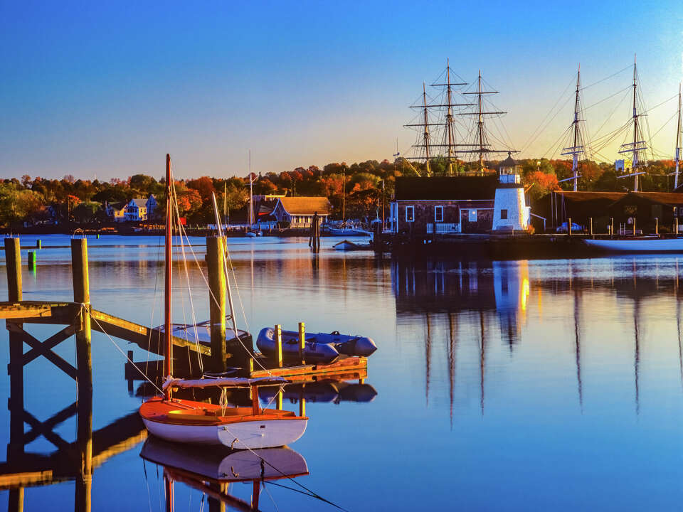 Leaf-peeping trip in CT: Where to catch fall foliage during its peak