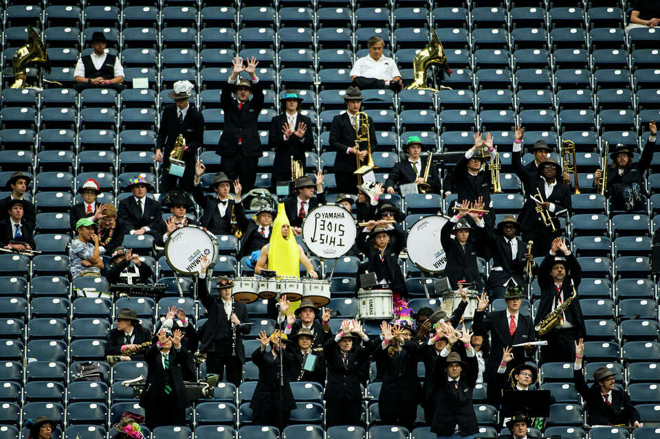 Rice band mocks Houston ISD superintendent Mike Miles in halftime show