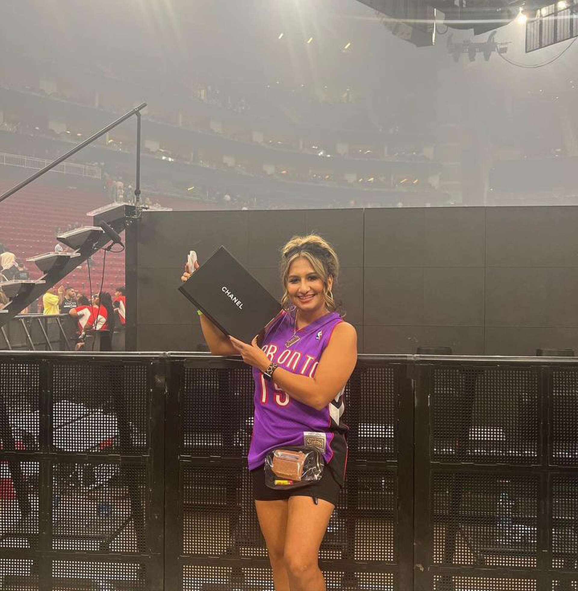 Drake rewards creative fan with Chanel purse during Houston show