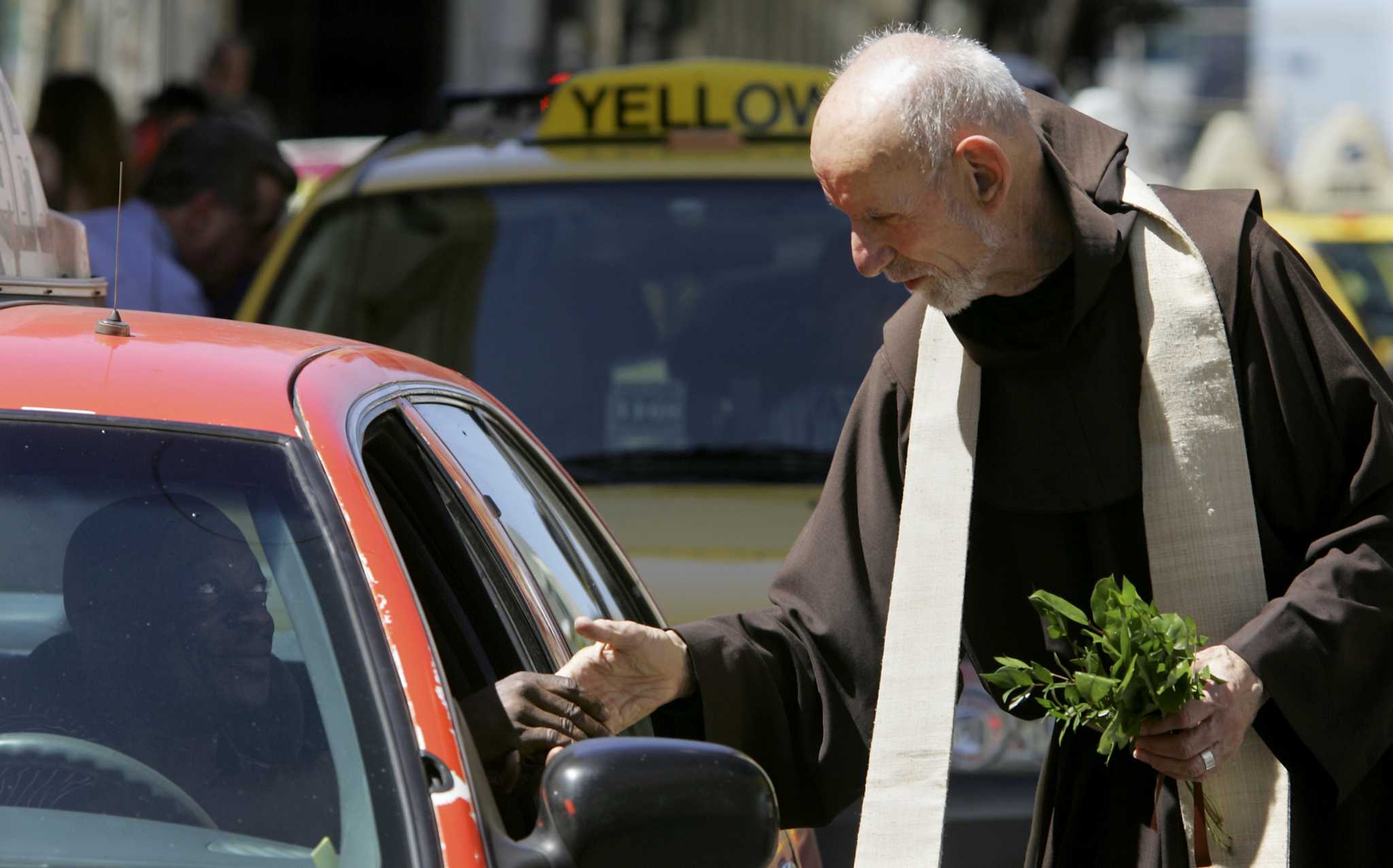Father Louie Vitale, often-arrested S.F. peace activist, dies at 91