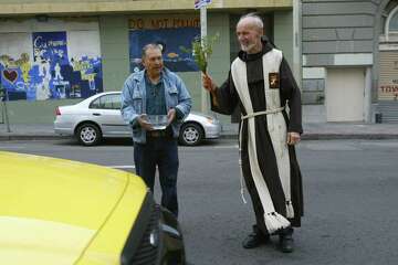 Father Louie Vitale, often-arrested S.F. peace activist, dies at 91
