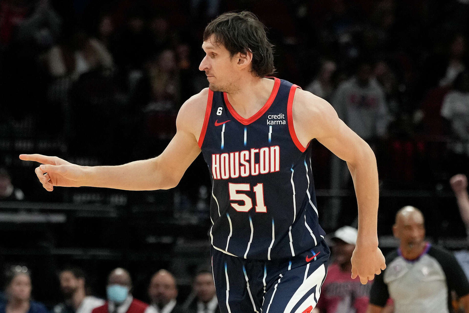 Houston Rockets: Officially re-sign center Boban Marjanović