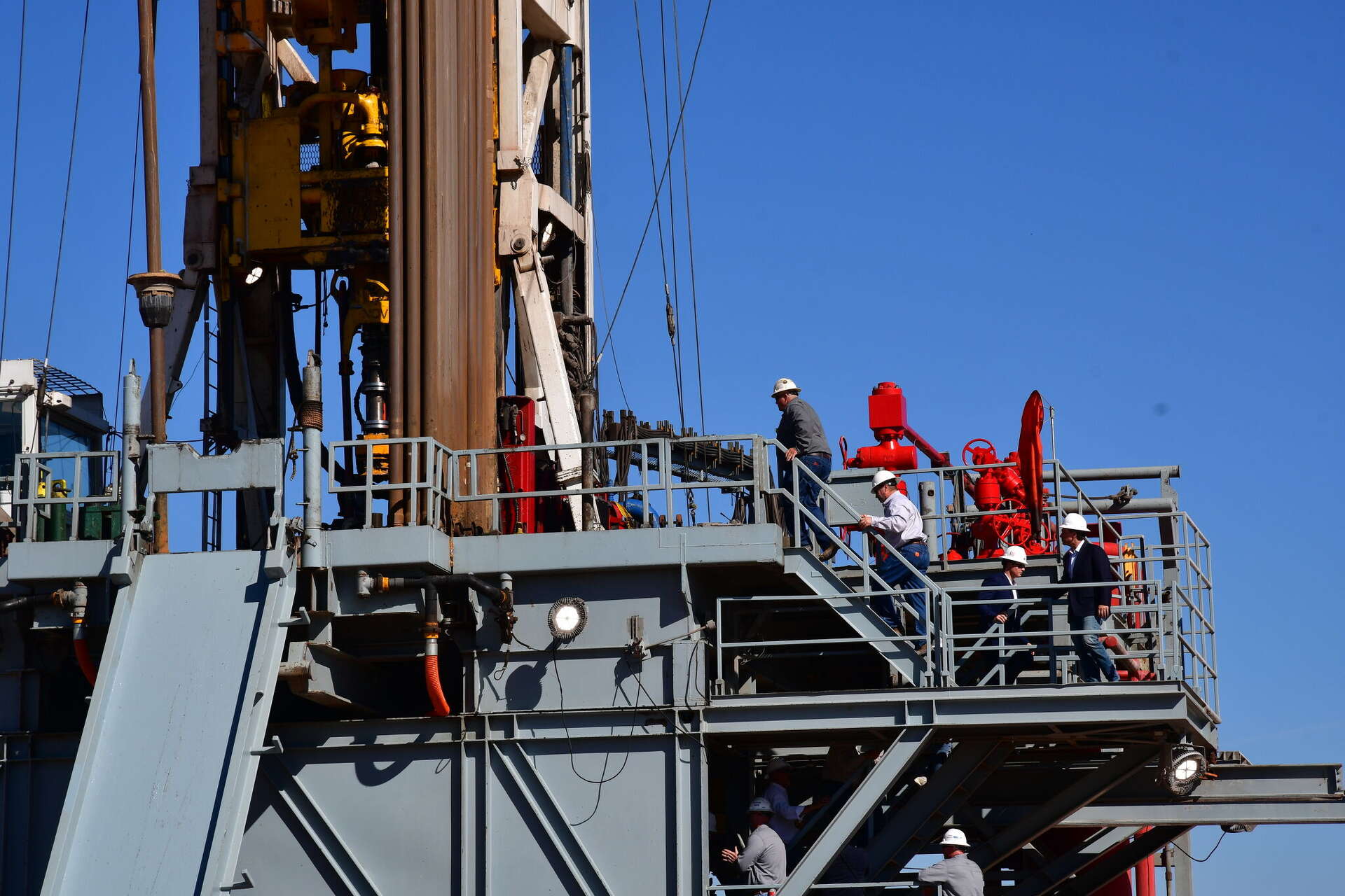 Baker Hughes: Permian Basin, Texas lead rig count decline