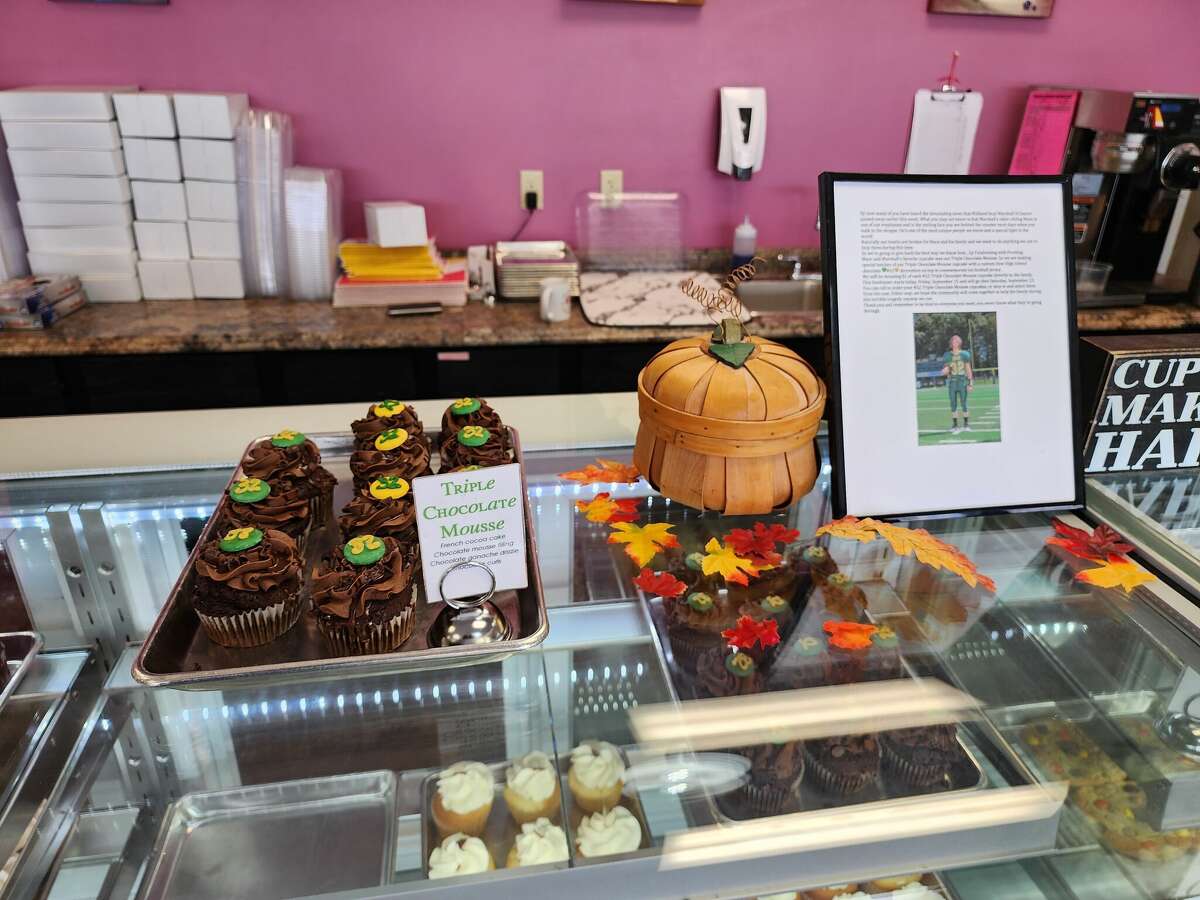 Gourmet Cupcake Shoppe sells cupcakes to raise money for St. Sauvers