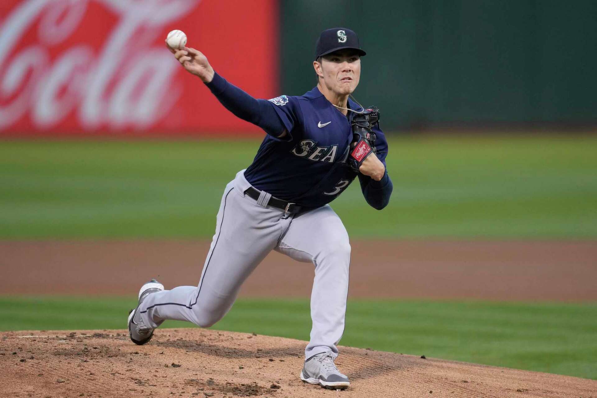 Mariners’ Bryan Woo, Alameda alum, shows promise with unique fastball