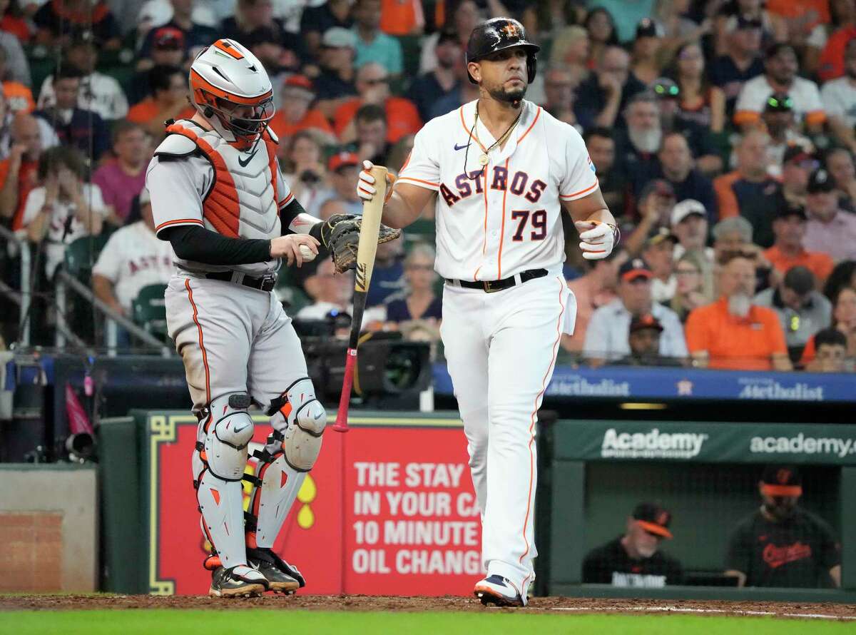 Houston Astros: Mauricio Dubon's walk-off keeps team in first place