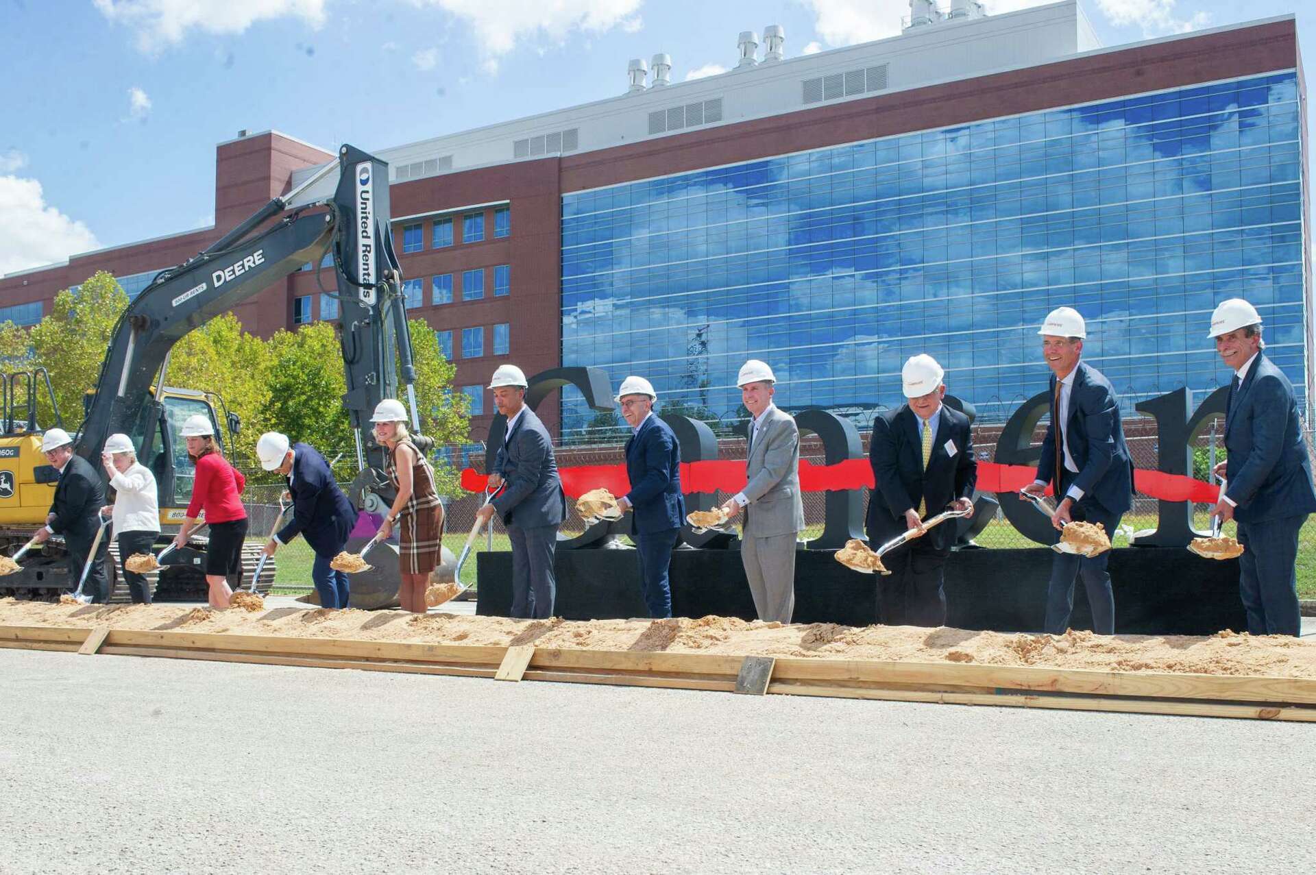 MD Anderson breaks ground on new 7-story research building