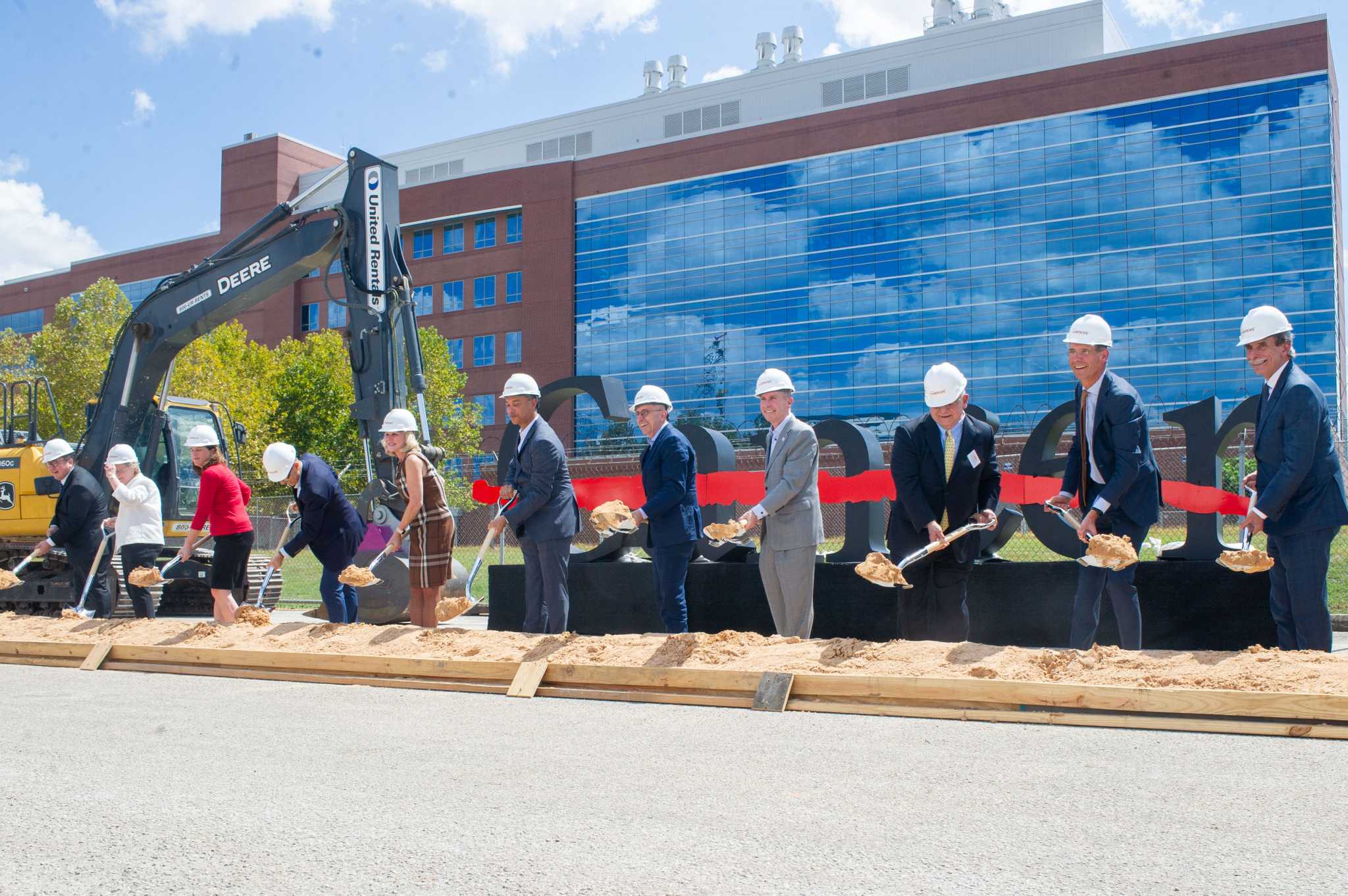 MD Anderson breaks ground on new 7-story research building