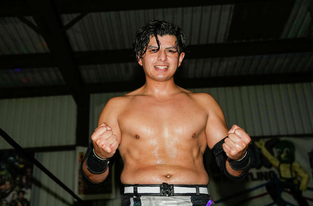 Coliseo sees weekly lucha libre events in East Houston
