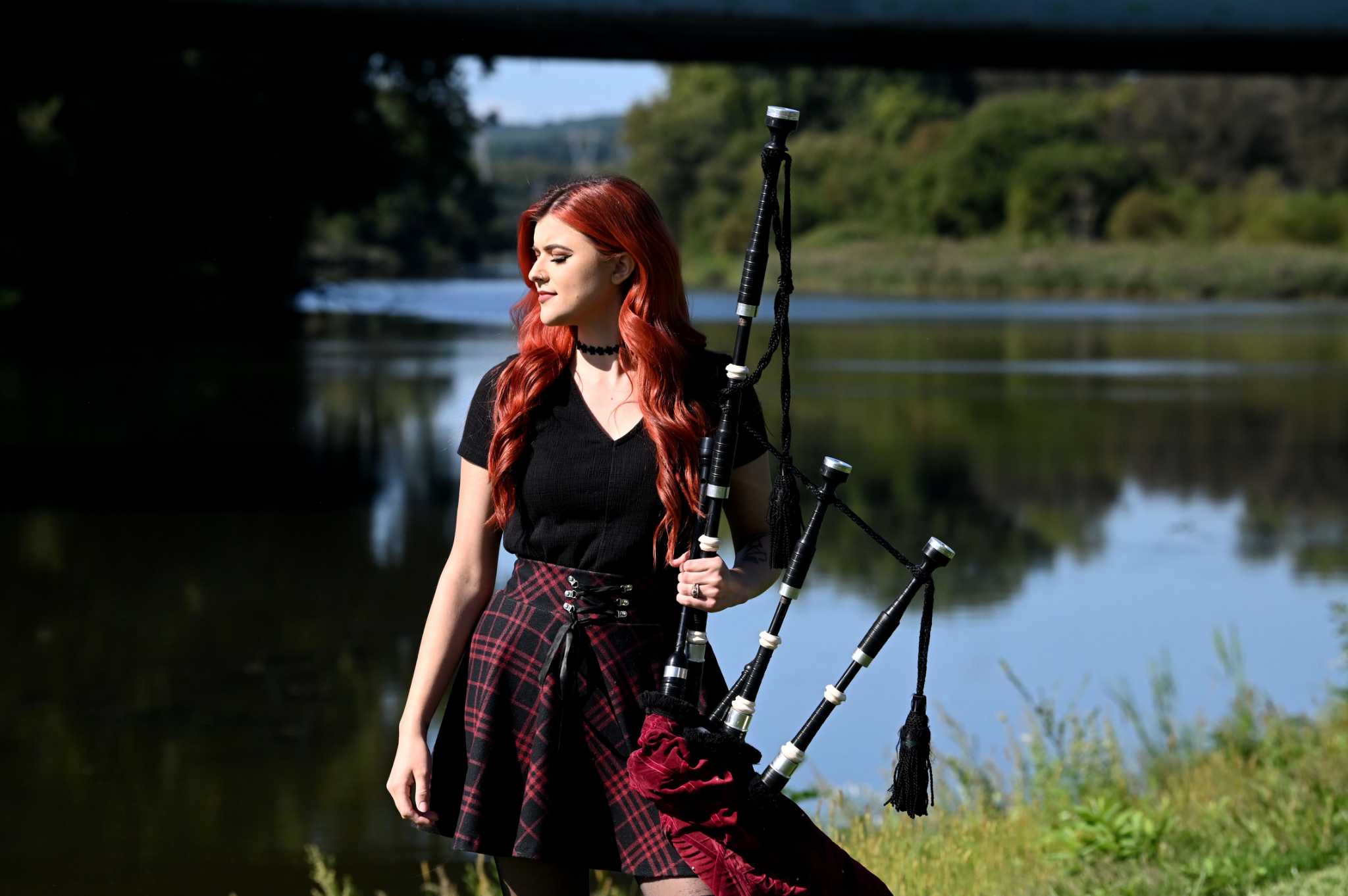 Qanda Mia X Ally Mix Electric Violin And Bagpipes On Tour
