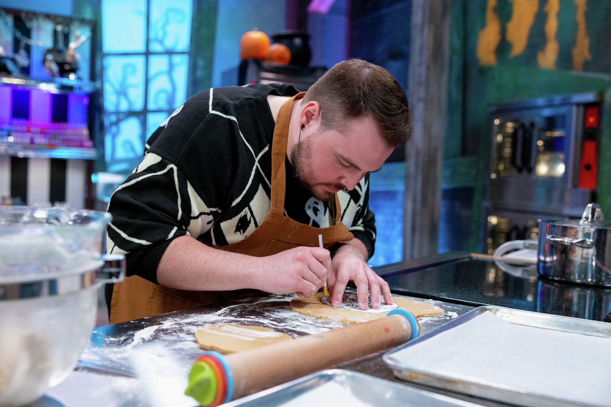 Sanford native shows off baking and decorating skills on Food Network