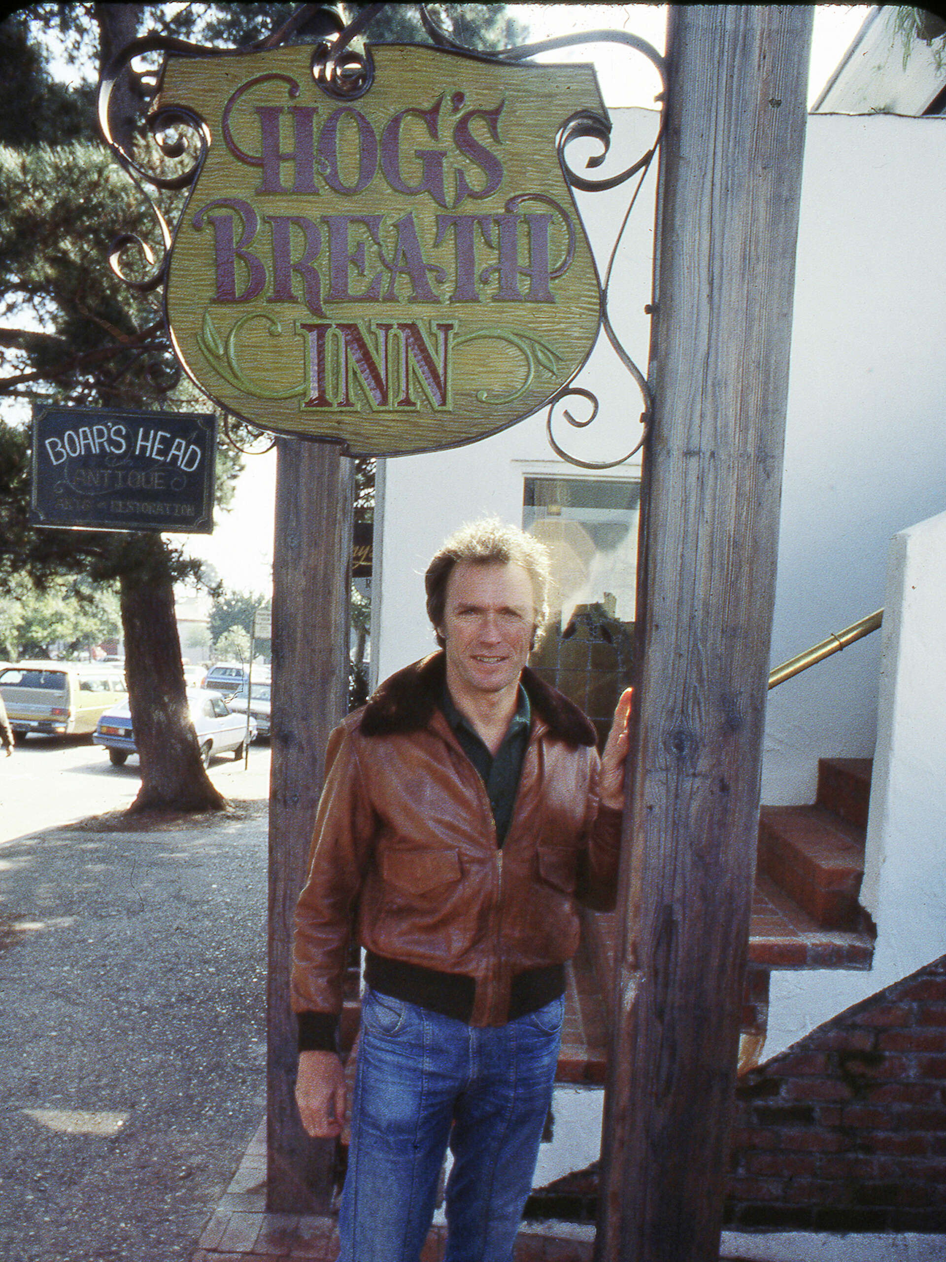 At this Carmel pub, an Oscar winner's star is fading