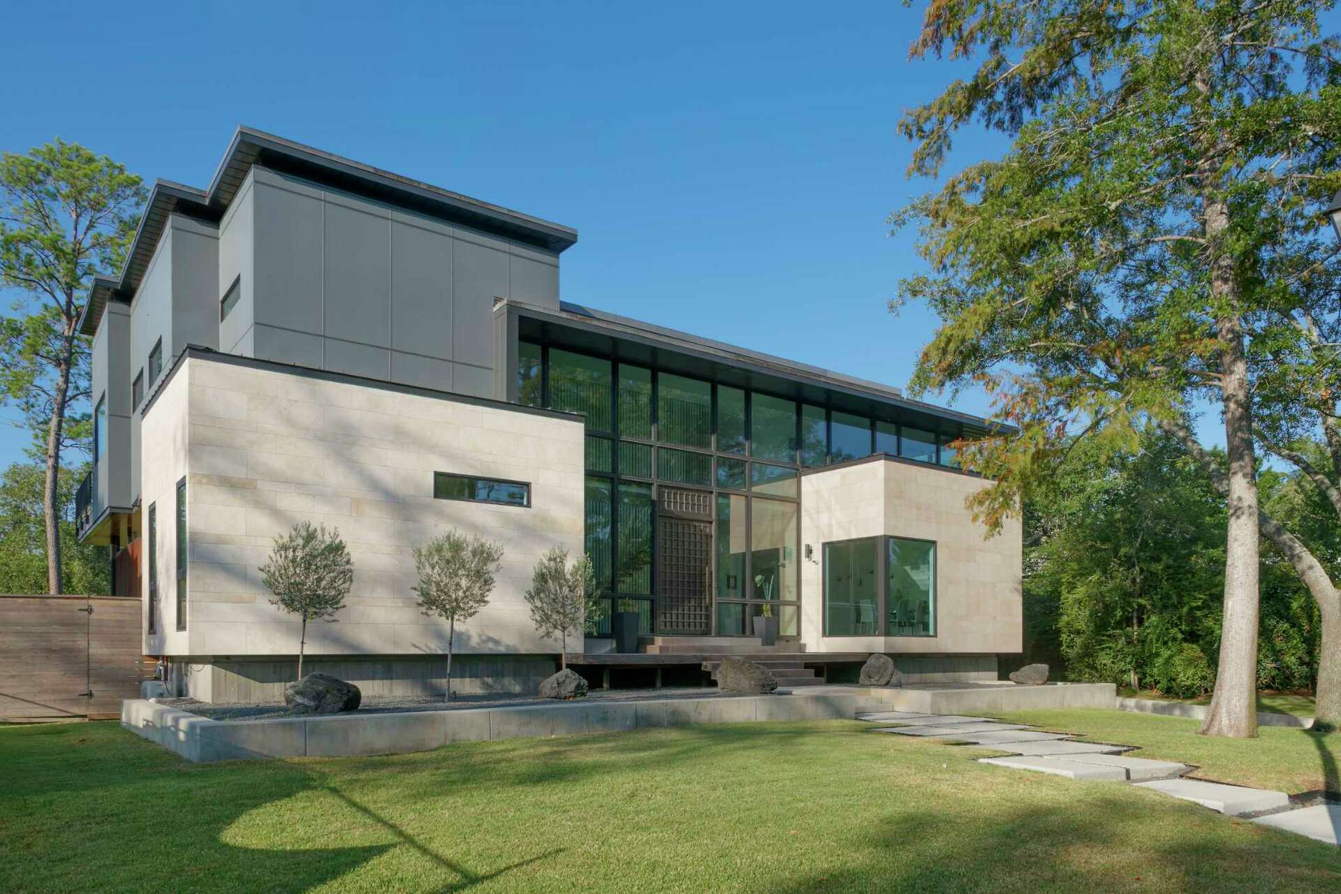 AIA home tour to show two Hurricane Harvey rebuilds, 1 with a basement