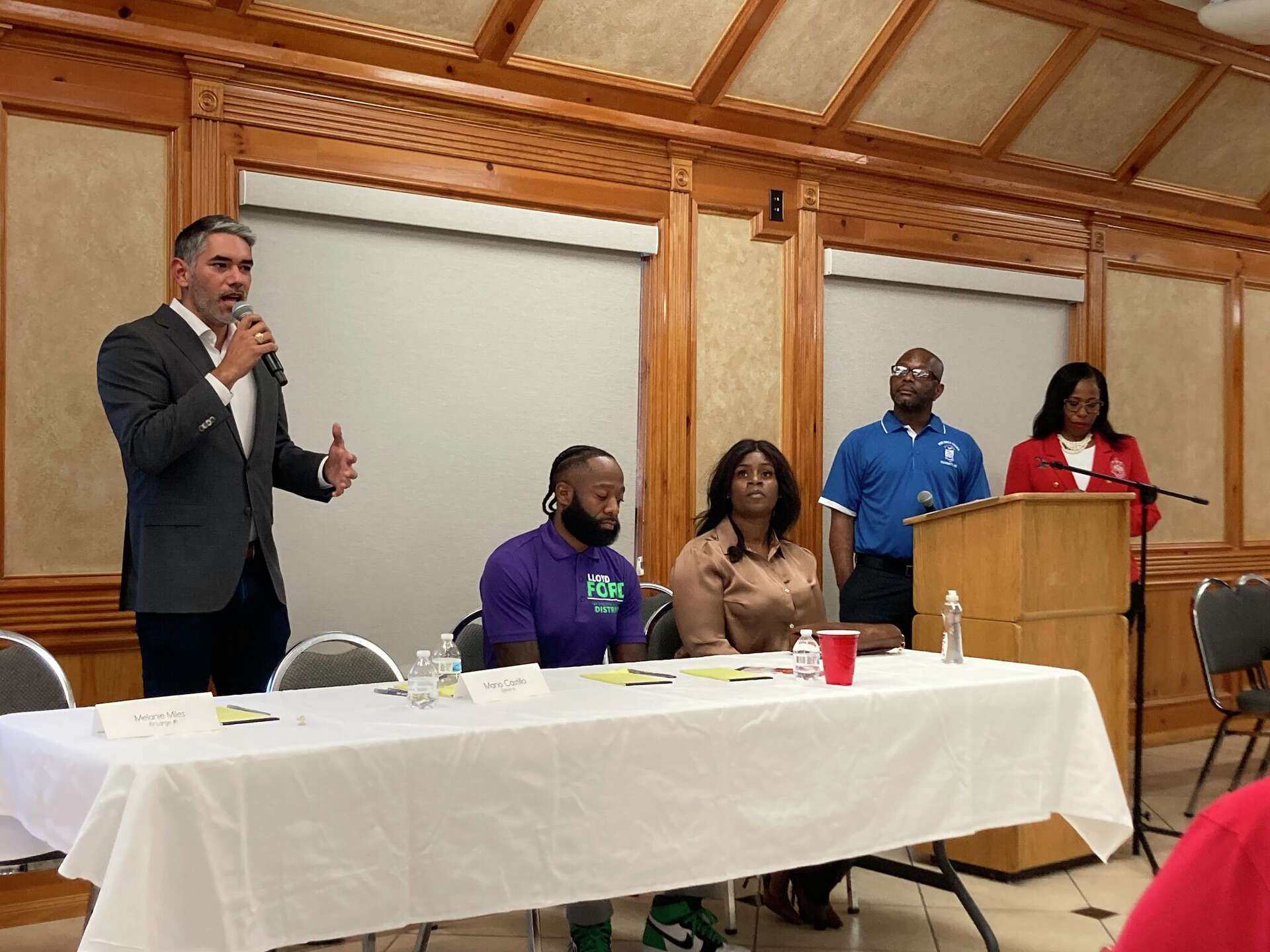 Houston candidate forum offered 2 minutes to pitch to voters