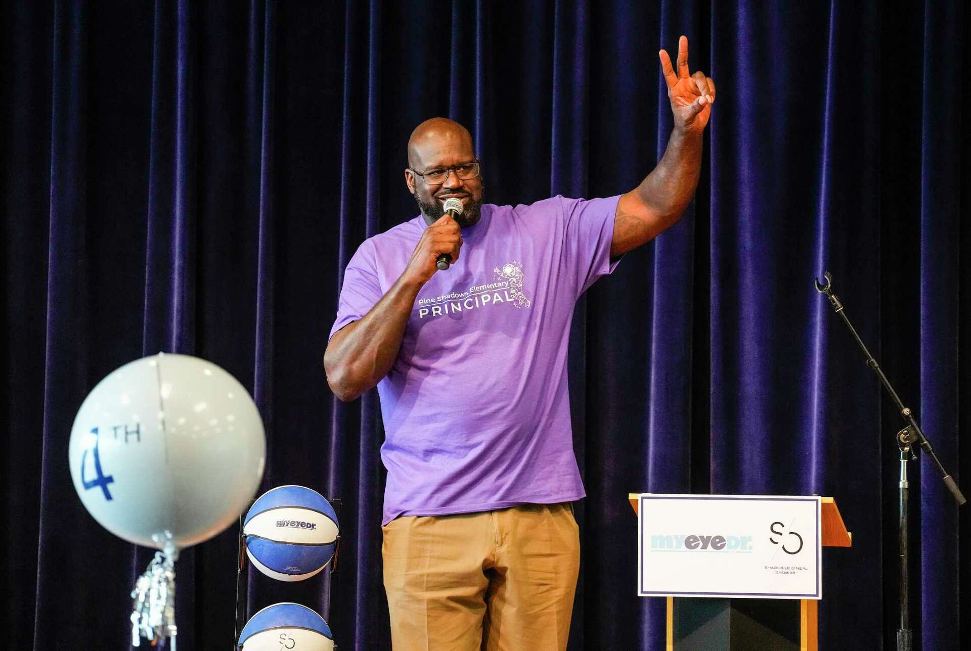 Shaquille O'Neal visit surprises Spring Branch elementary students