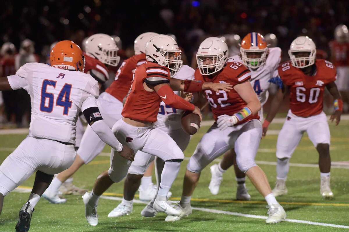 Bloomfield scores final 24 points of the game, rallies win over Masuk