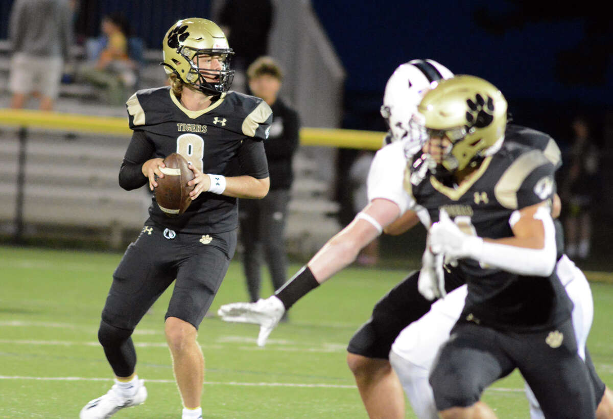 Hand (CT) High School football defeats Xavier in SCC action.