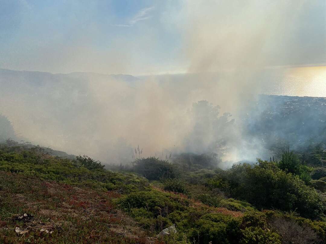 Grass fire in Pacifica contained