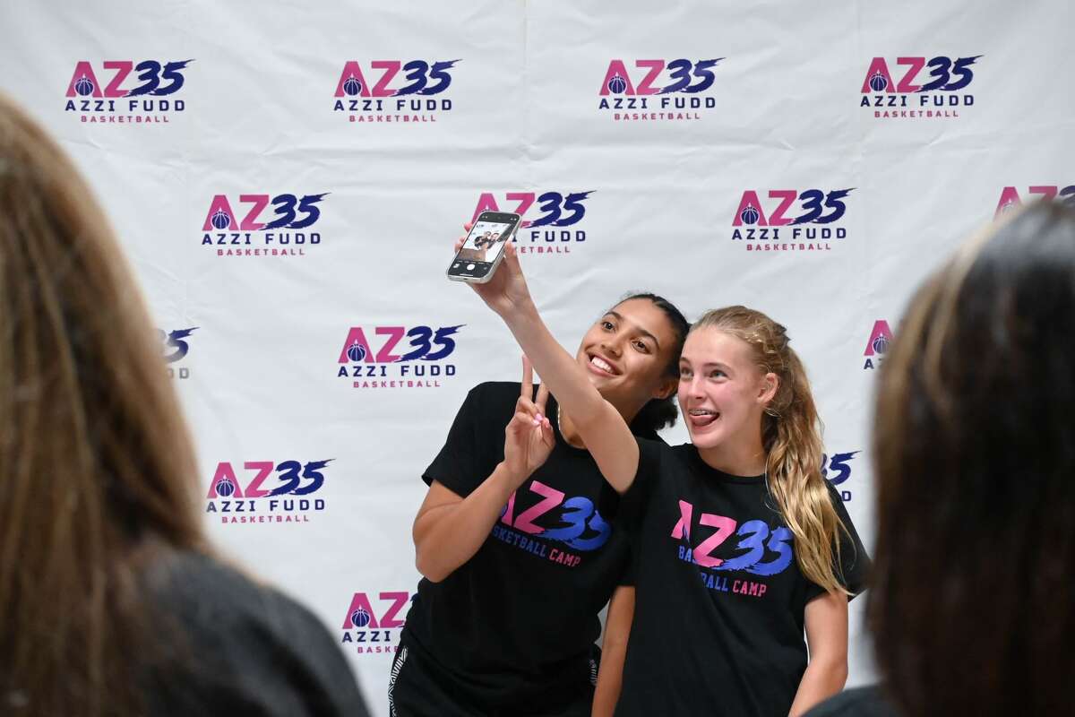 UConn's Azzi Fudd hosts CT basketball camp with Paige Bueckers