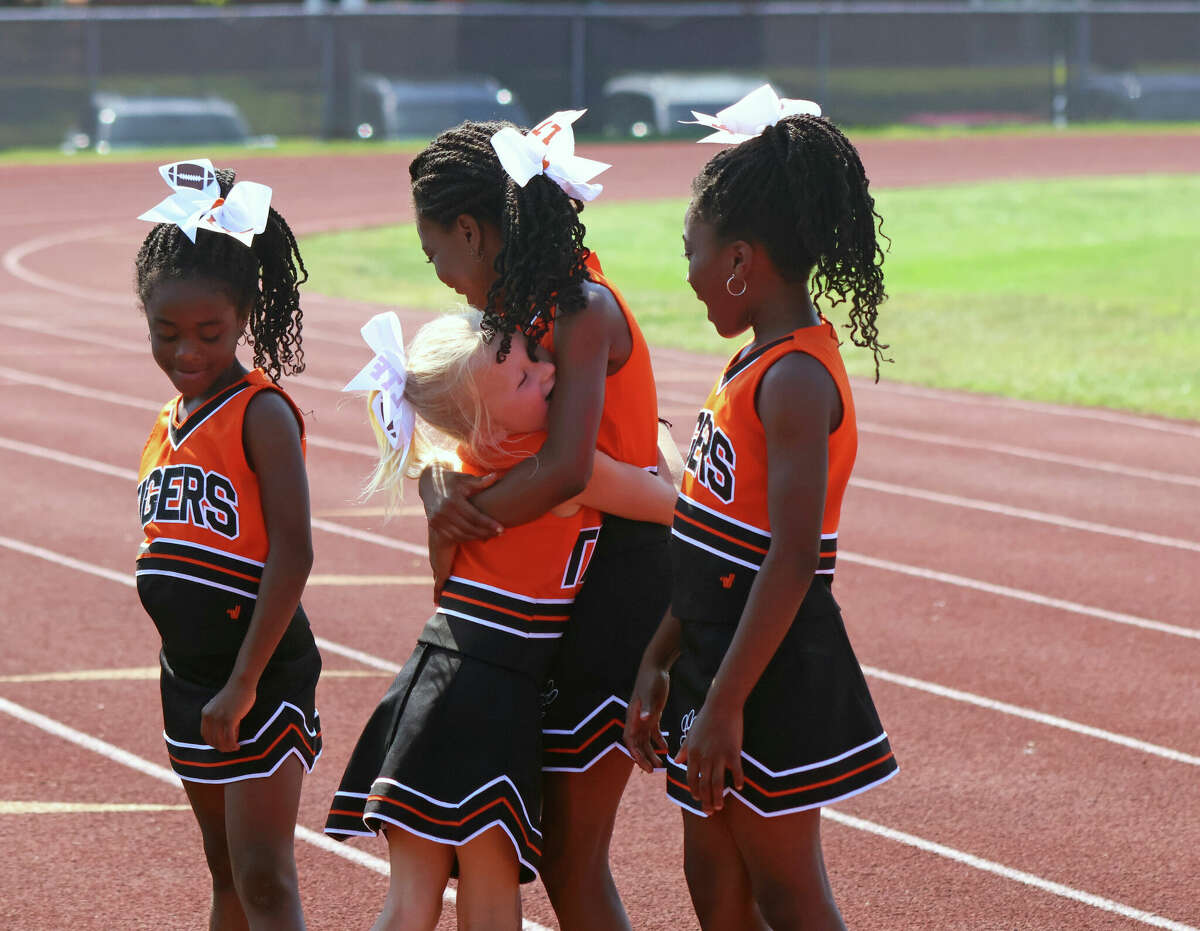 PHOTOS: Little Tigers football plays Mascoutah