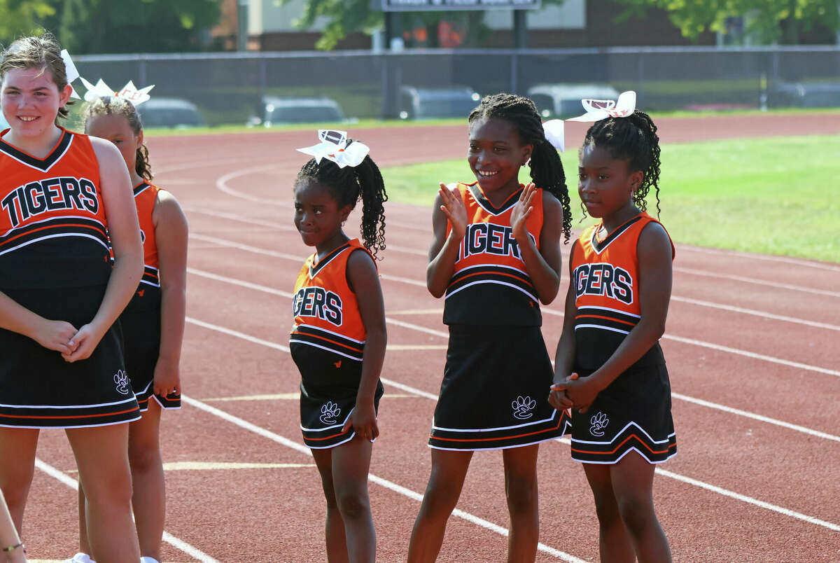 PHOTOS: Little Tigers football plays Mascoutah