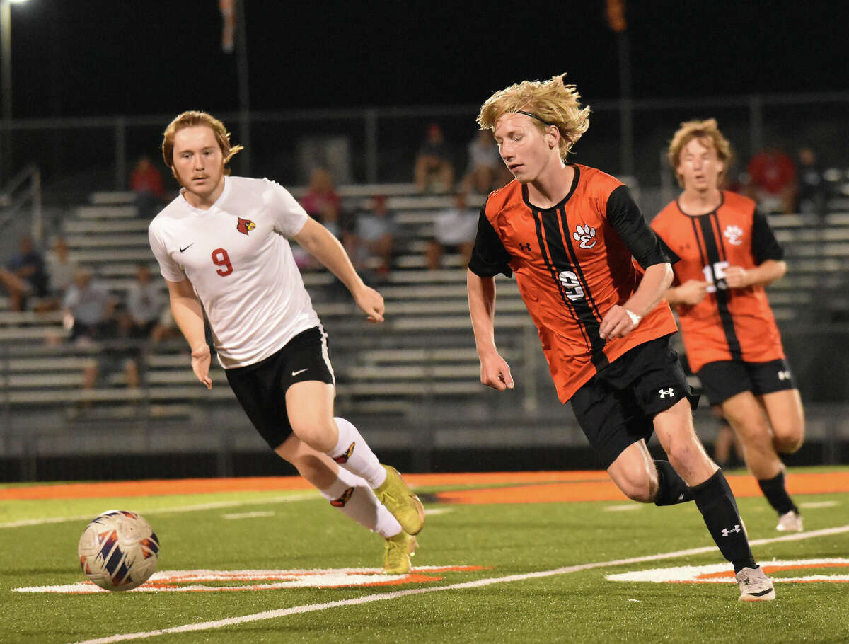 ROUNDUP: Loftus scores late to lift Tigers past Panthers