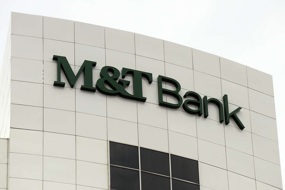 M&T Bank deposits in CT drop again after People's United merger