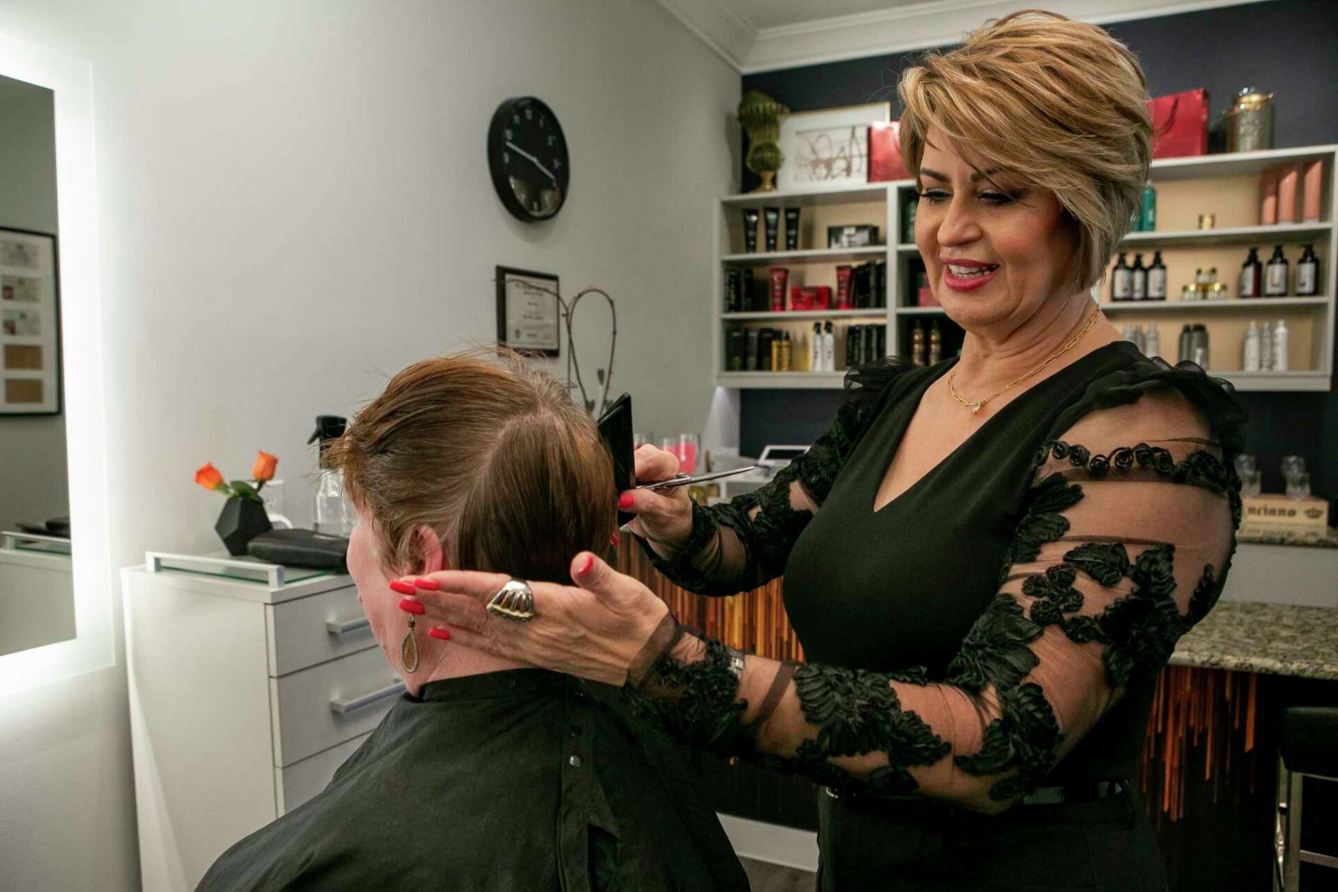Linda Lazo overcame obstacles, tragedy to succeed as salon owner